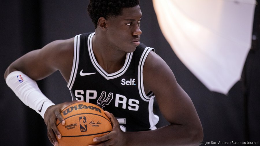Media from around the world gather to meet new Spurs team - San Antonio ...