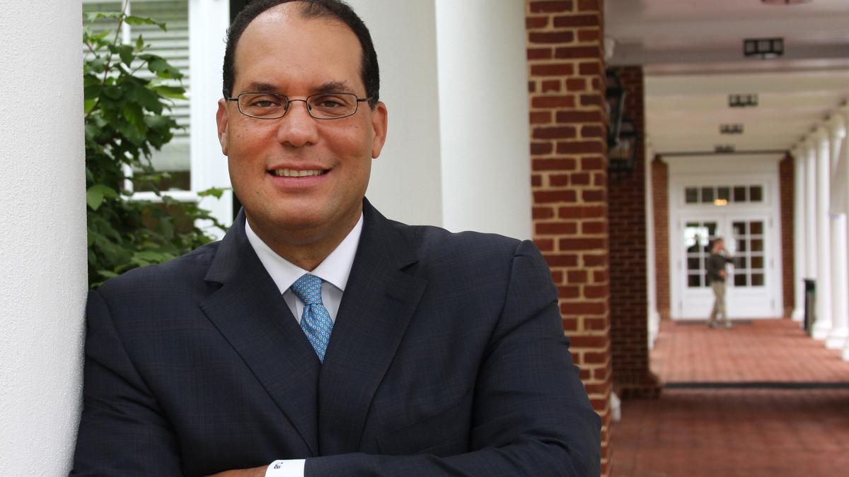 Tracking the executive compensation for Hilton CEO Chris Nassetta, Park ...