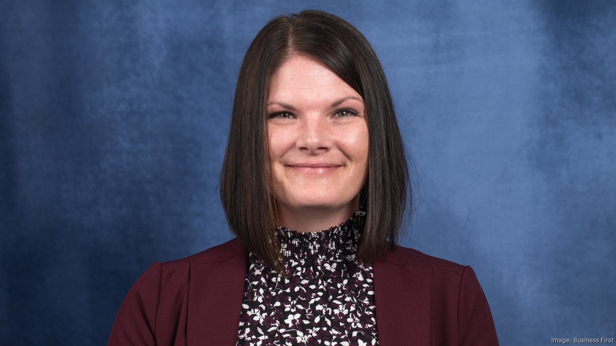 Kate Lewis of Clarity Wellness Community named a 2023 Buffalo Business ...