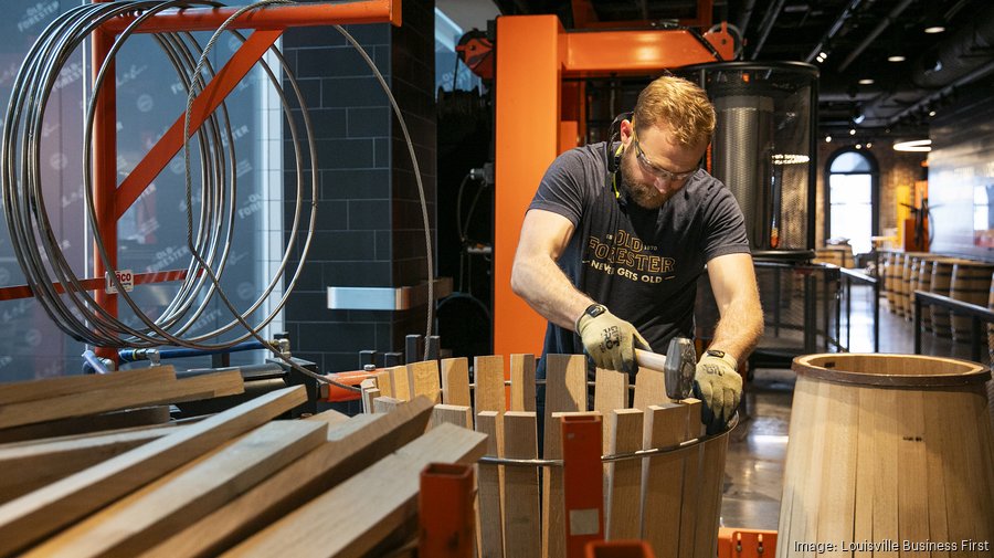 Bourbon industry deals with barrel shortage, white oak issues ...