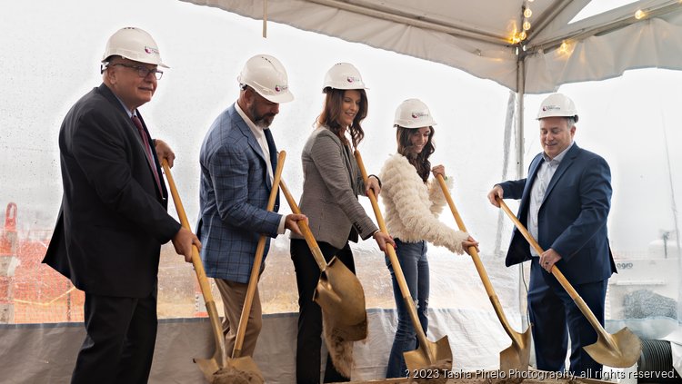 Janszens make major gift for Cincinnati Children's Union location ...