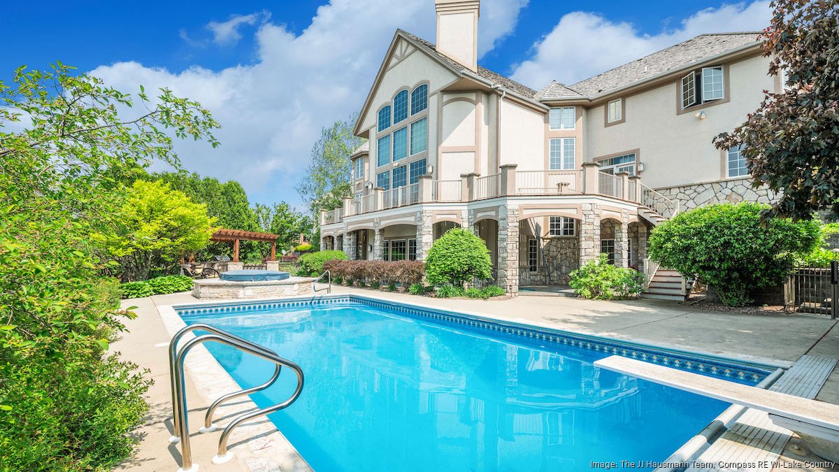 Hartland golf course home with pool, indoor sports court listed for $1 ...