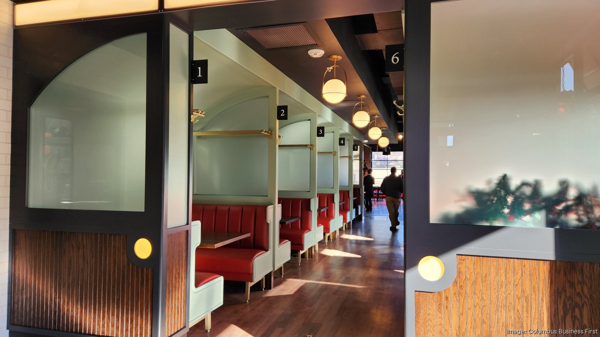 Spaghetti Warehouse shows off 'trolley' and more ahead of downtown ...