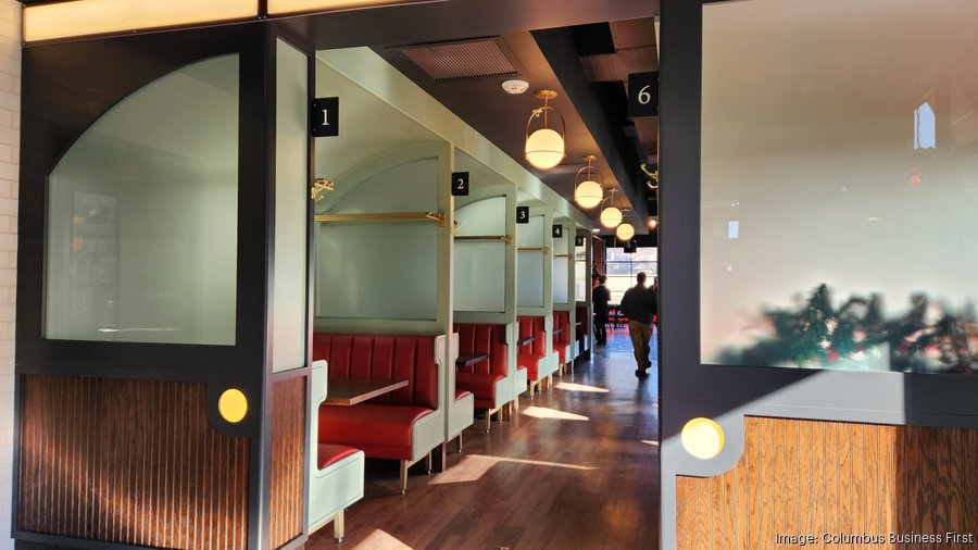 Spaghetti Warehouse shows off 'trolley' and more ahead of downtown ...