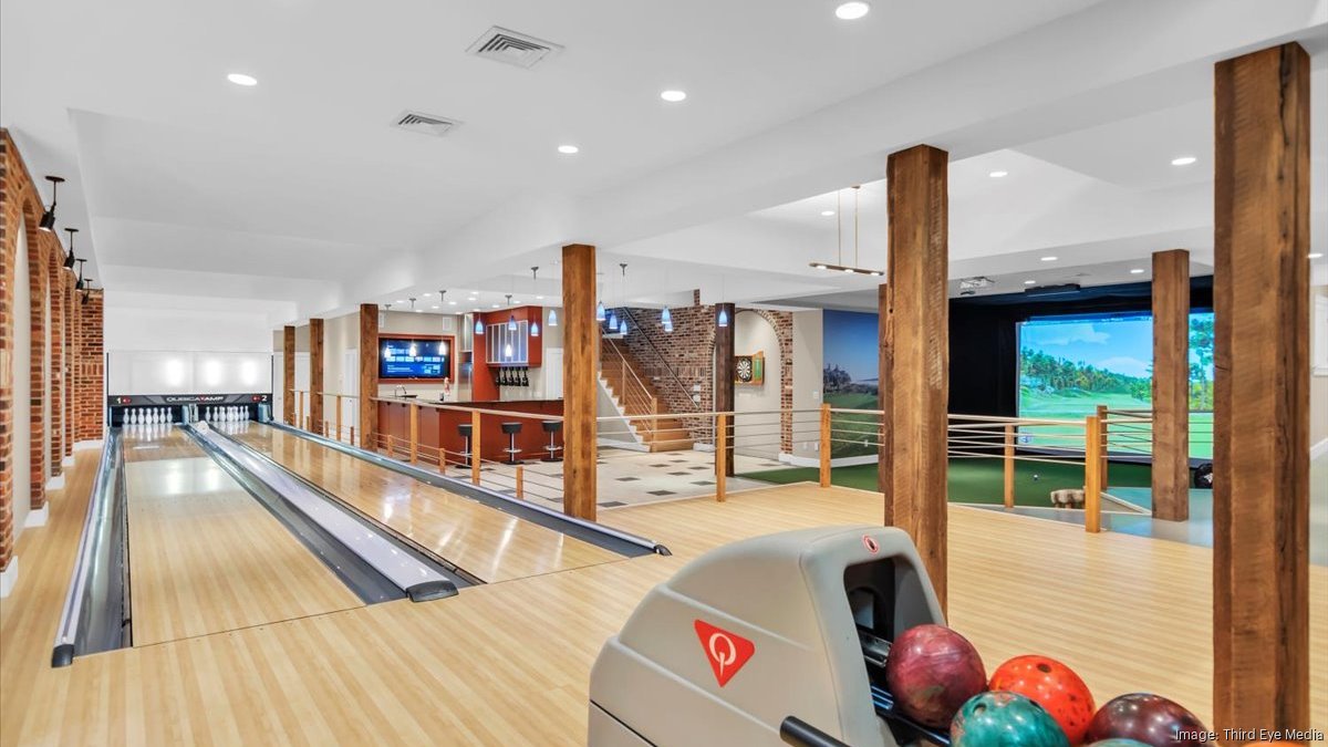 South Jersey mansion with indoor basketball court, ballroom and bowling ...