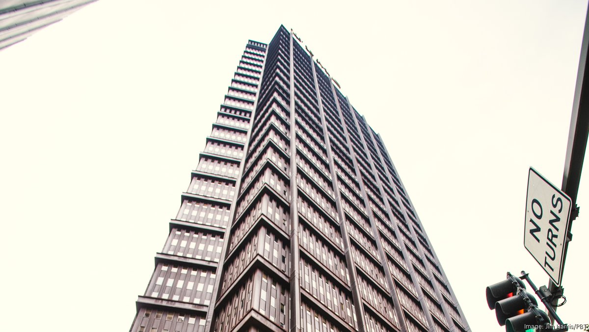 CBRE looking into rooftop attraction on U.S. Steel Tower - Pittsburgh ...