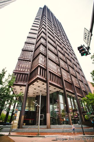 CBRE looking into rooftop attraction on U.S. Steel Tower - Pittsburgh ...