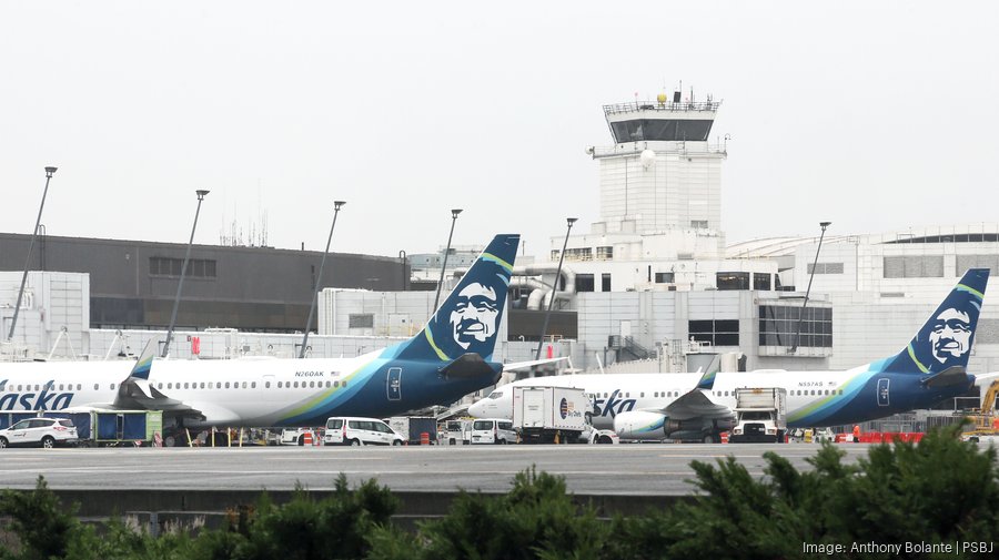 FAA recommends inspections on older Boeing 737 planes - Puget Sound Business Journal