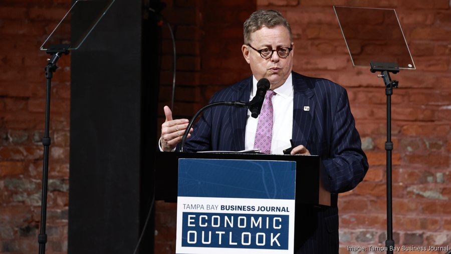 Fifth Third Bank’s chief economist on a mild recession and picking up ...