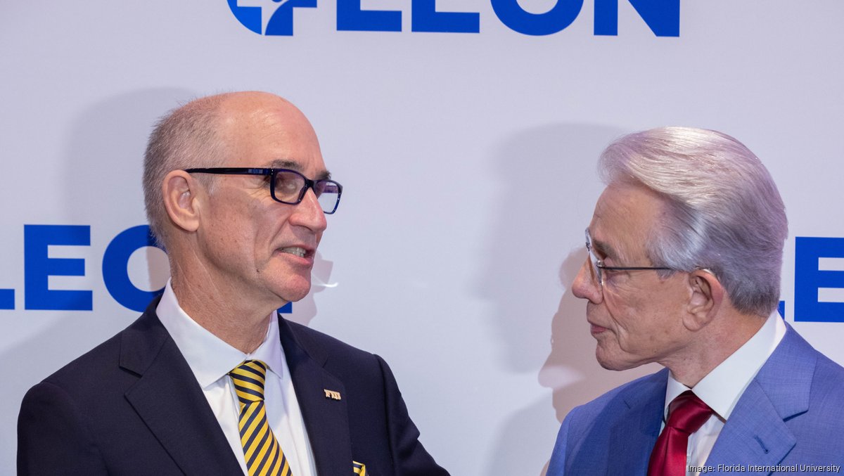 Benjamin Leon Jr. donates to CasaCuba program at Florida International ...