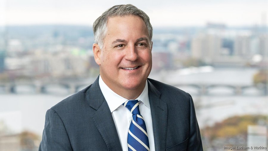 Latham & Watkins rides tech, private equity, life sciences to growth ...