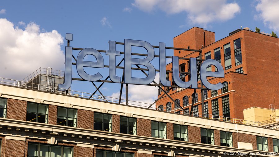 JetBlue names Marty St. George president - New York Business Journal