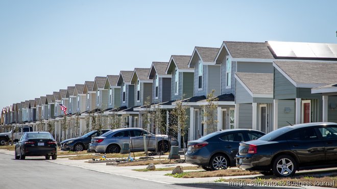 Lennar offers steep incentives to move product ahead of fiscal year-end ...