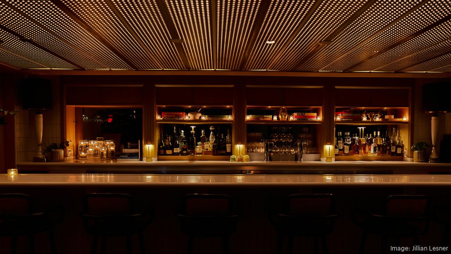 Scotley Innis takes over food and beverage at Hotel Indigo Williamsburg ...