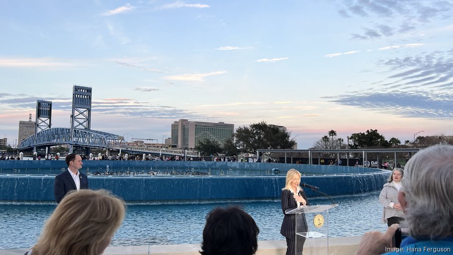 Friendship Fountain reopens after years of work - Jacksonville Business ...