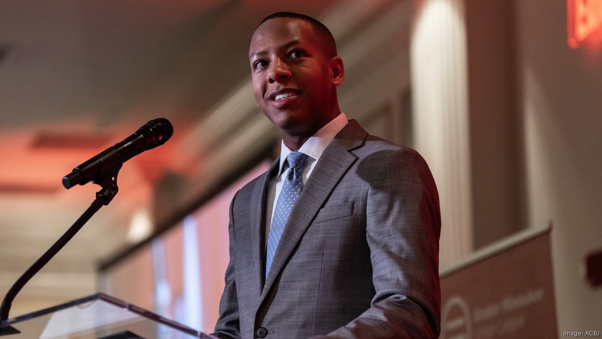 Weekend anchor Aaron Maybin leaving Fox 6 in Milwaukee - Milwaukee ...