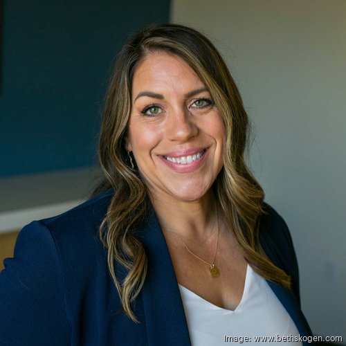 Ariana Carney's Instagram, Twitter & Facebook on IDCrawl