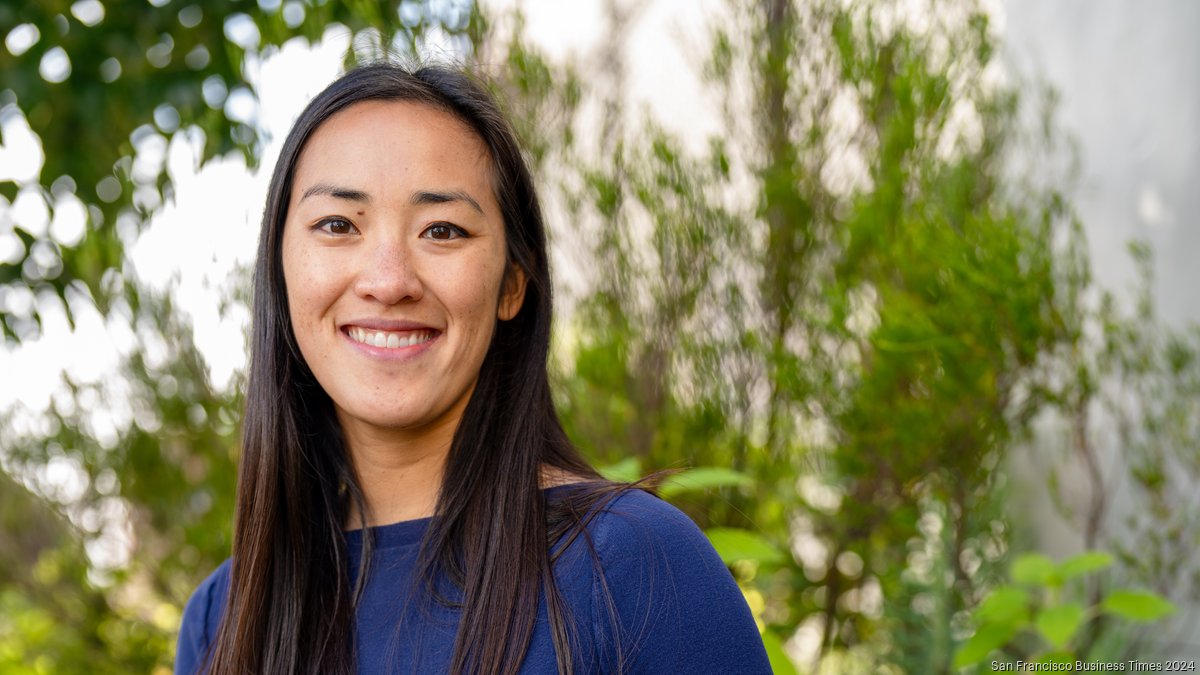 Lucia Huang - Facebook, LinkedIn