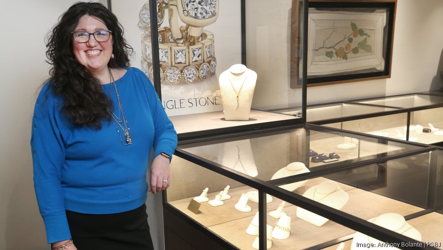 Why Fox's Seattle owner is closing the century-old Seattle business ...