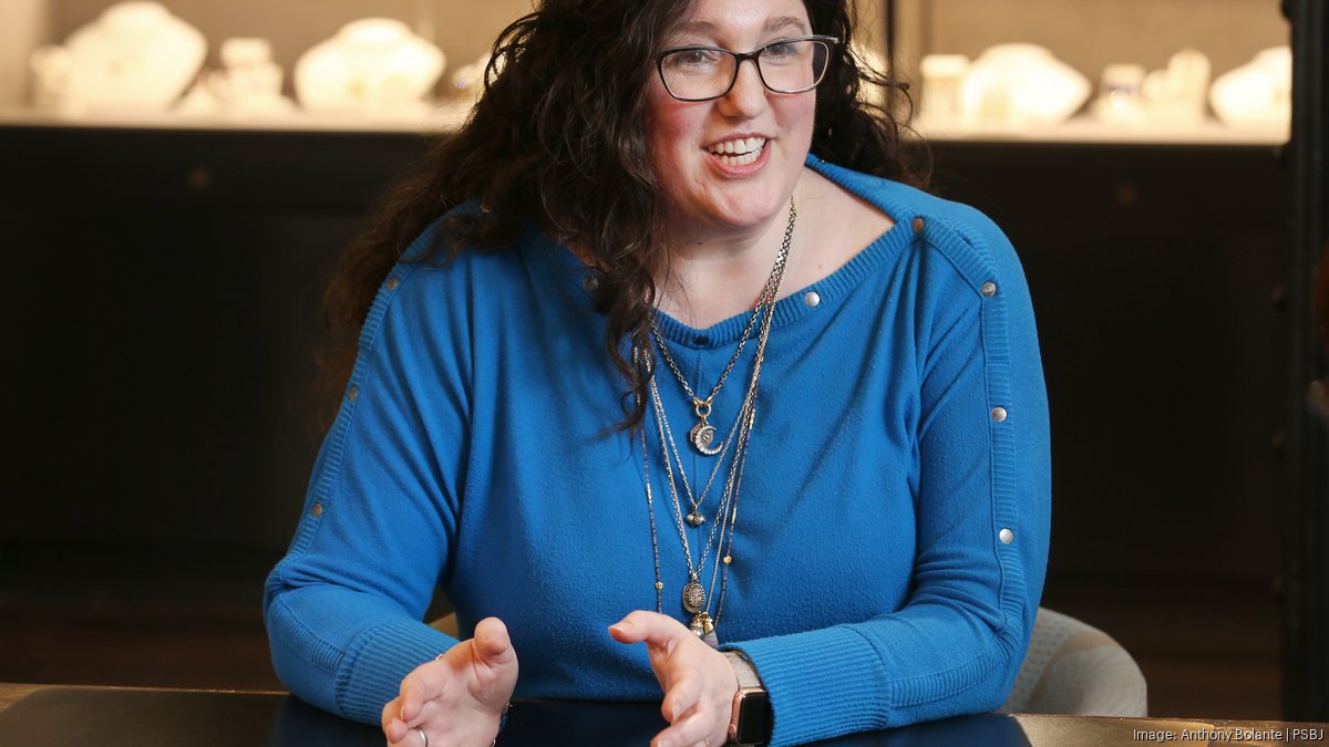 Why Fox's Seattle owner is closing the century-old Seattle business ...