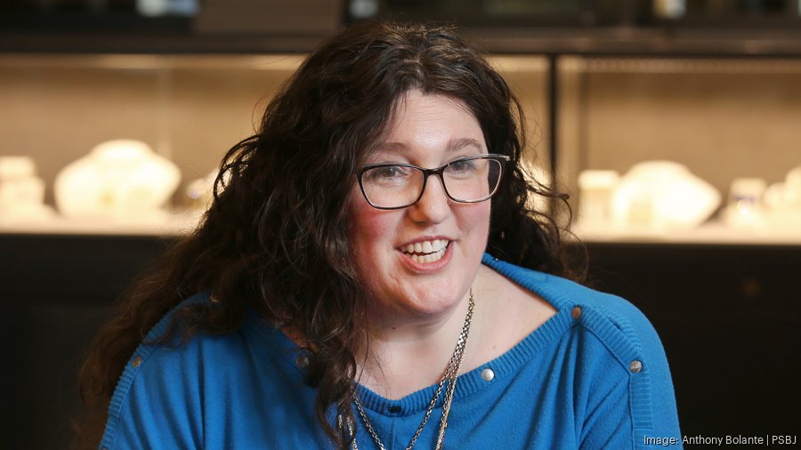 Why Fox's Seattle owner is closing the century-old Seattle business ...