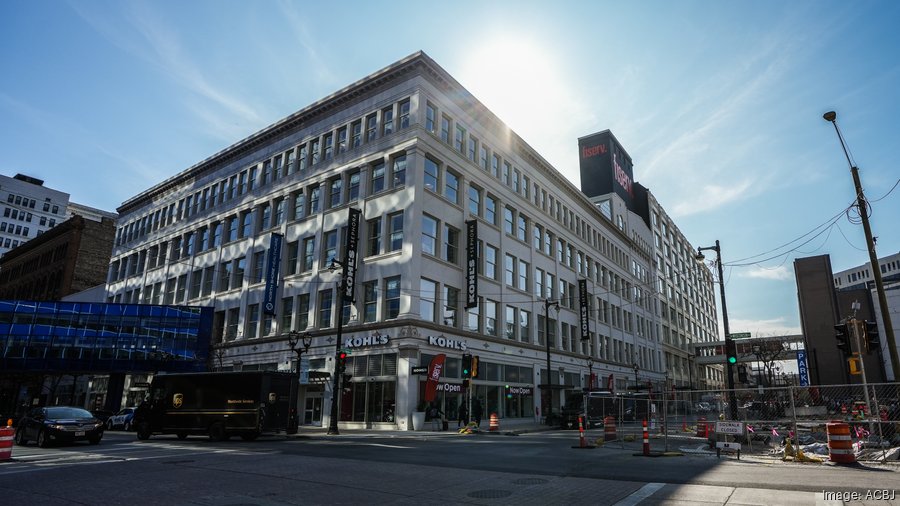 See Fiserv's new downtown HQ as it opens with 600 employees: Slideshow ...