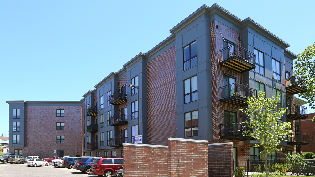 Chicago's Centrum Old Irving building in Irving Park sold for $8.8 ...