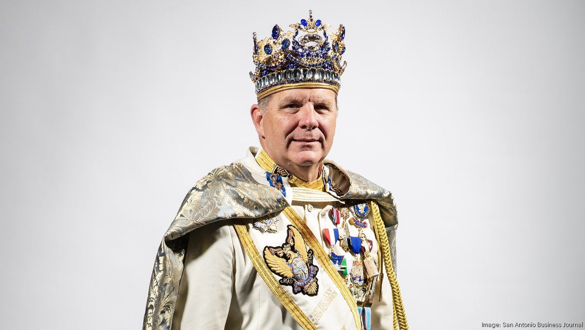 Rey Feo 75: Former Air Force pilot is the first active-duty retired ...