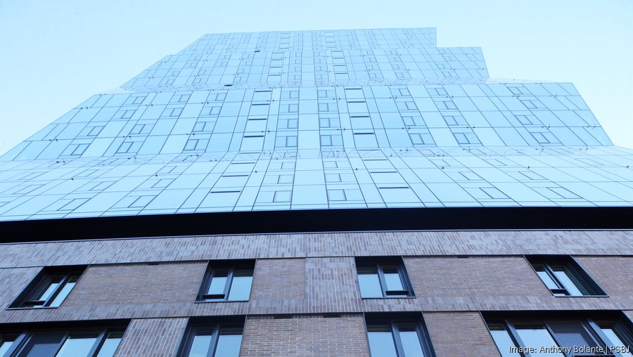 Accordion-shaped tower opens in Seattle between Amazon and Apple ...