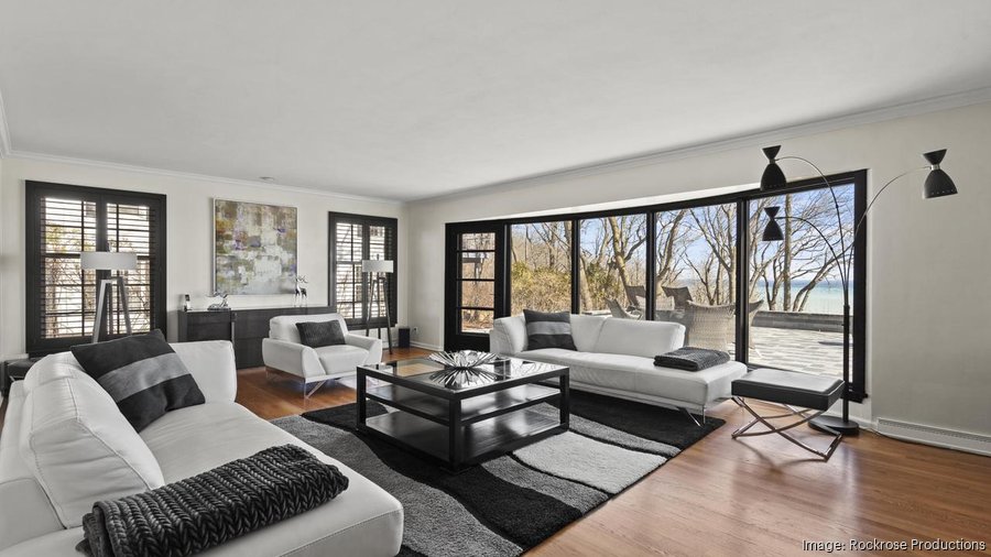 Fox Point home with indoor pool and lake views listed for $1.6M: Open ...