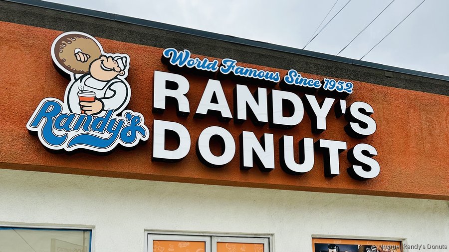 Phoenix to get a Randy’s Donuts as chain expands - Phoenix Business Journal