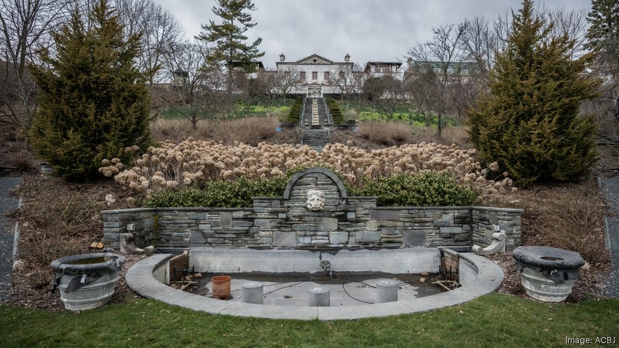 County goes with museum plan for Villa Terrace after proposals from ...