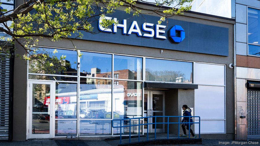 Chase opens community banking center in the Bronx - New York Business ...