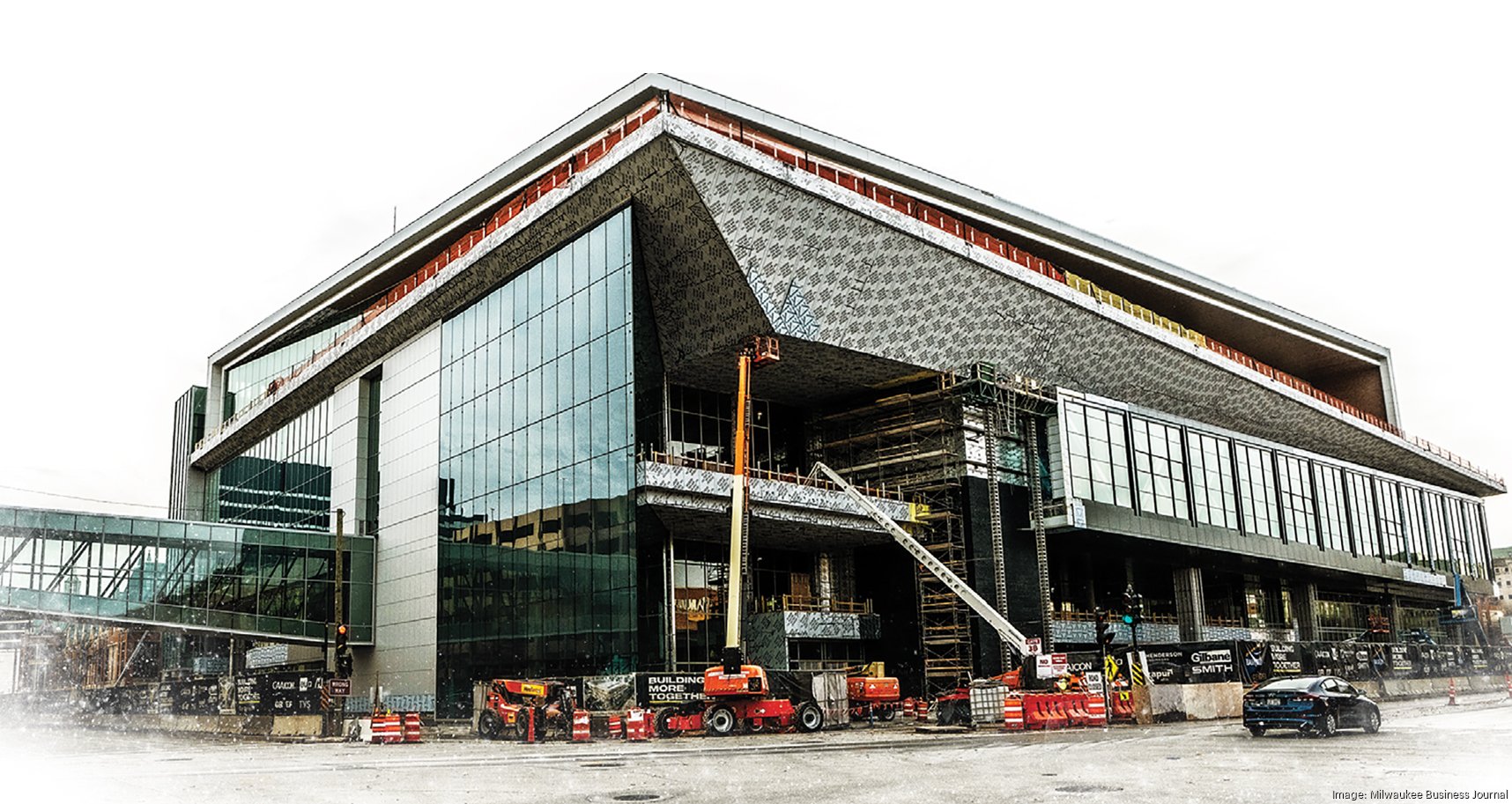 Baird Center expansion rises in Milwaukee's Westown neighborhood ...