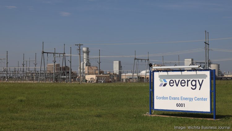 A 750-acre solar energy project outside Wichita awaits answers - Wichita Business Journal