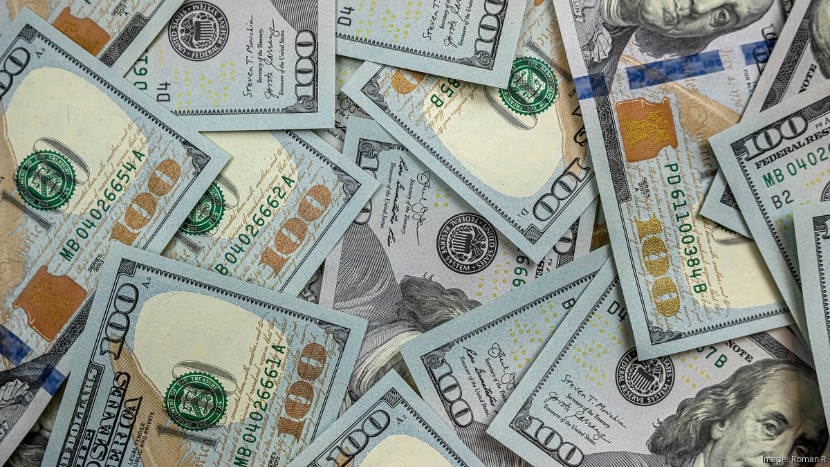 Why Houston bank deposits increased for the first time since 2022 ...