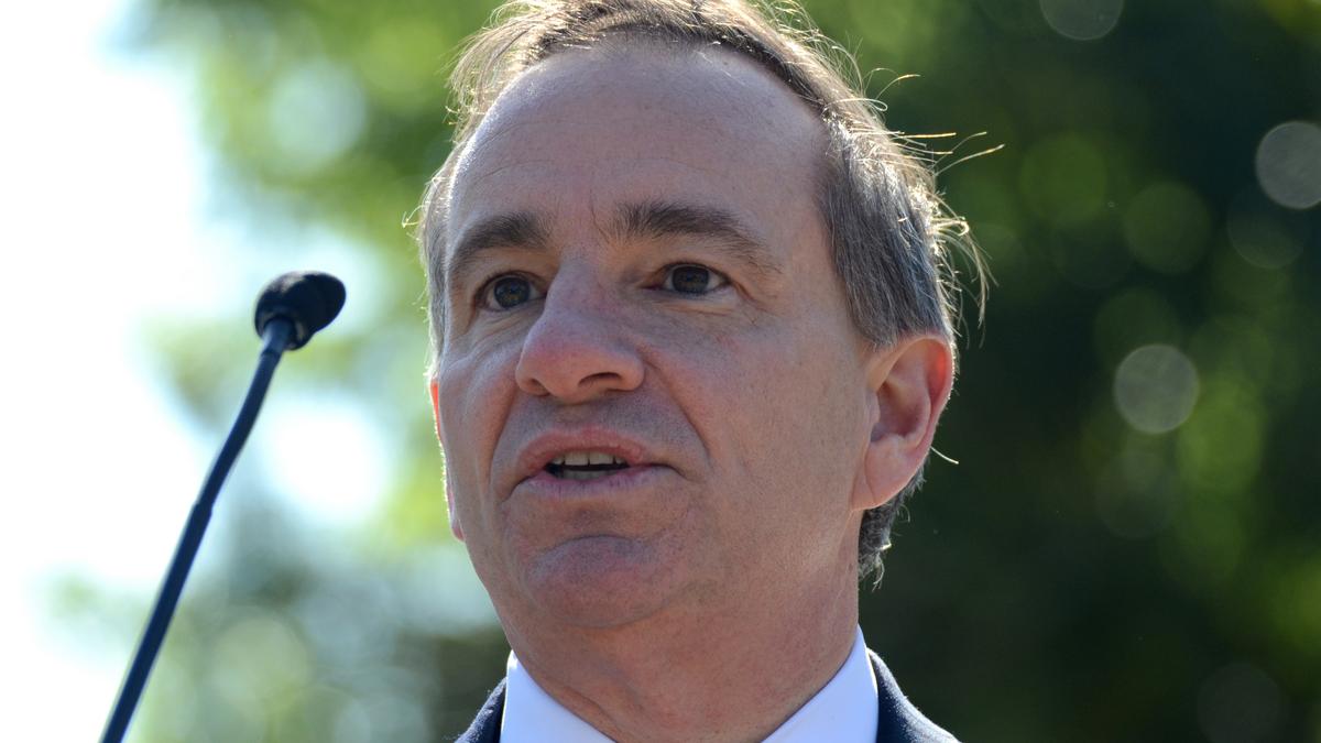 Verizon, Yahoo lawyers start 'long process' of weighing impact of ...