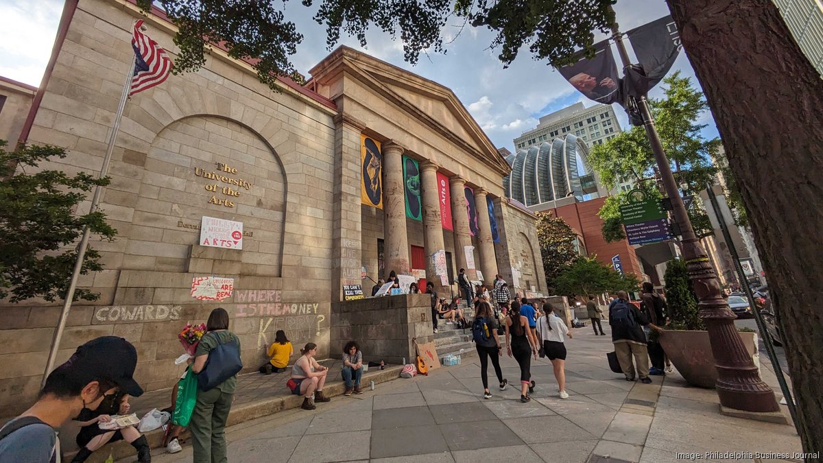 Local colleges jockey for displaced students amid talks with UArts ...