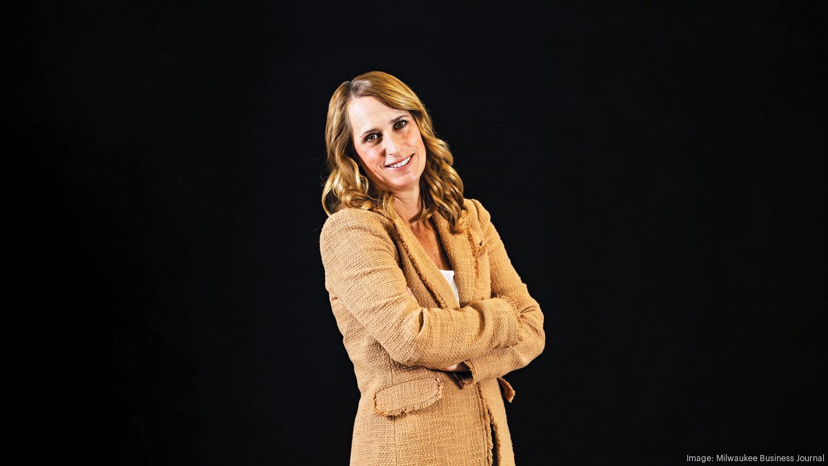 Women of Influence: Pam Turer, First American Bank - Milwaukee Business ...