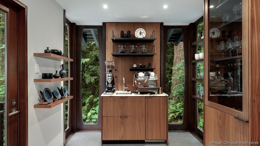 VersusGame VP selling treehouse-style dream home in Shoreline - Puget ...