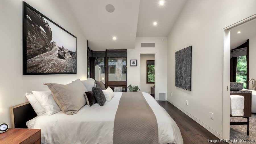 VersusGame VP selling treehouse-style dream home in Shoreline - Puget ...