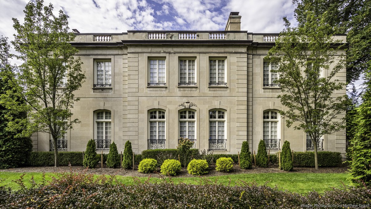 50 Tudor Place: Inside Buffalo's most expensive home listing in a ...