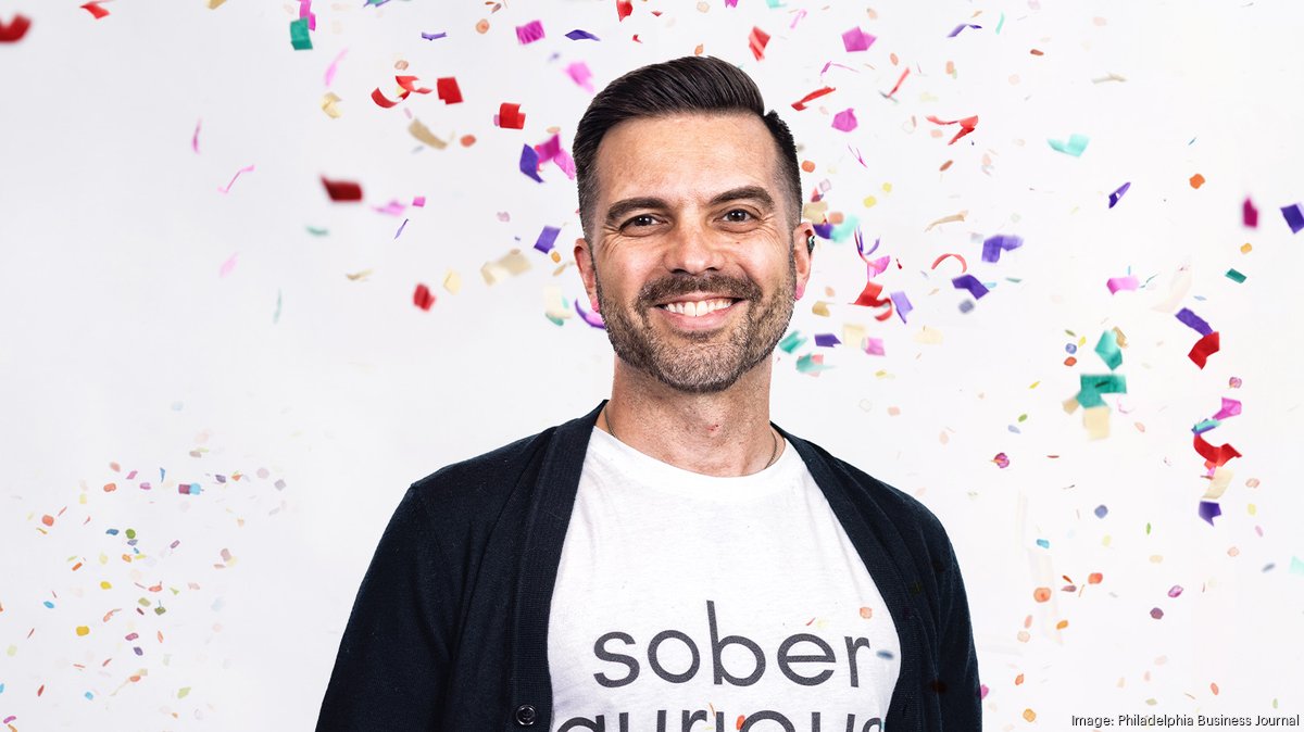 Justin Mendoza helps LGBTQ community with mental health, sobriety ...