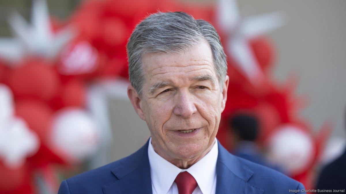 Gov. Roy Cooper rides hot NC economy to VP discussion - Charlotte ...