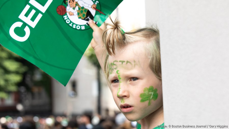 Celtics parade 2024 photos show crowds, crazies to parade route ...