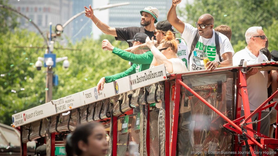 Celtics parade 2024 photos show crowds, crazies to parade route ...