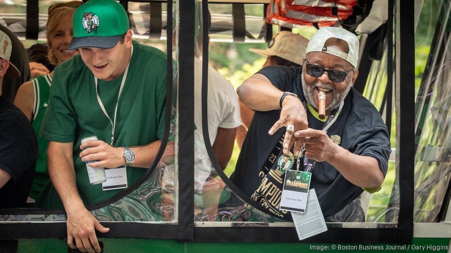Celtics parade 2024 photos show crowds, crazies to parade route ...