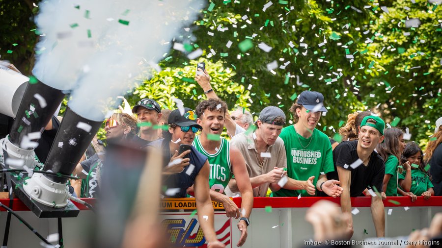 Celtics parade 2024 photos show crowds, crazies to parade route ...