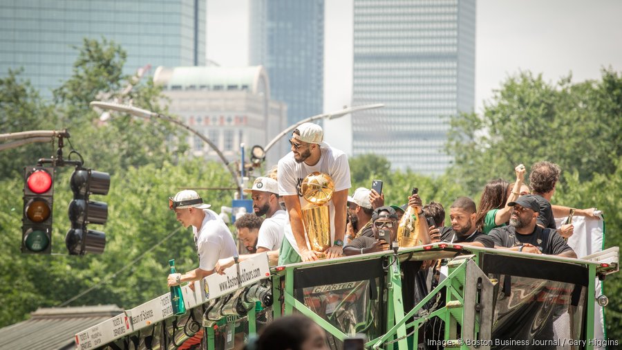 Celtics parade 2024 photos show crowds, crazies to parade route ...