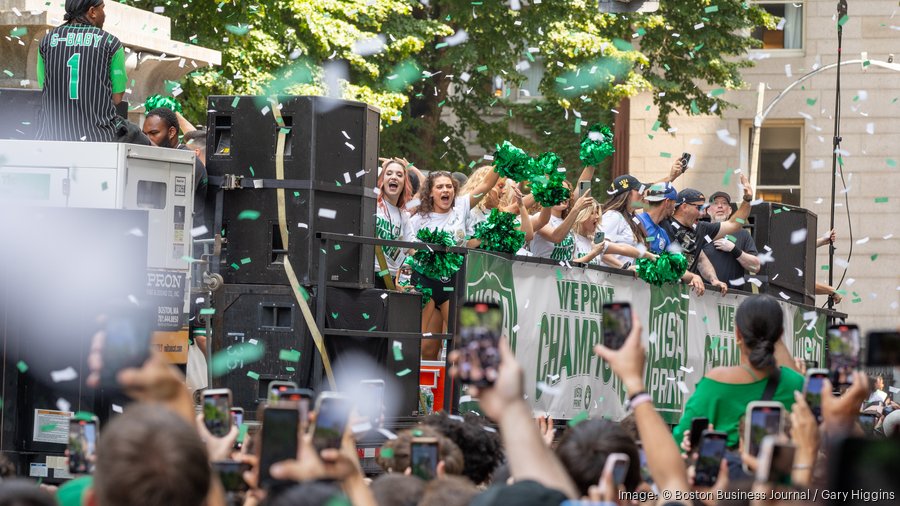 Celtics parade 2024 photos show crowds, crazies to parade route ...